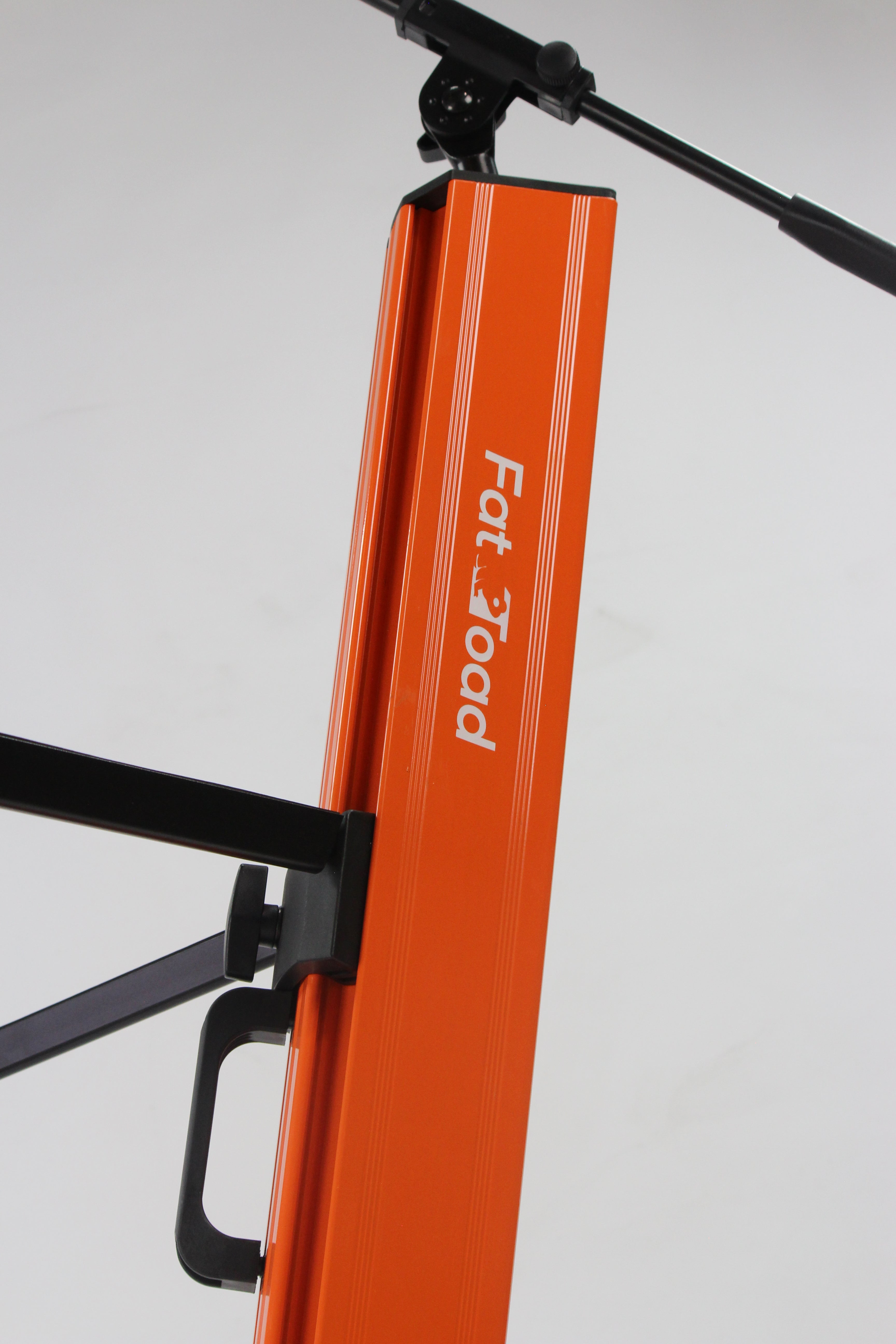 FAT TOAD 2-Tier Column Keyboard Stand with Mic Boom Arm - GeekStands.com FAT TOAD 2-Tier Column Keyboard Stand with Mic Boom Arm - GeekStands.com