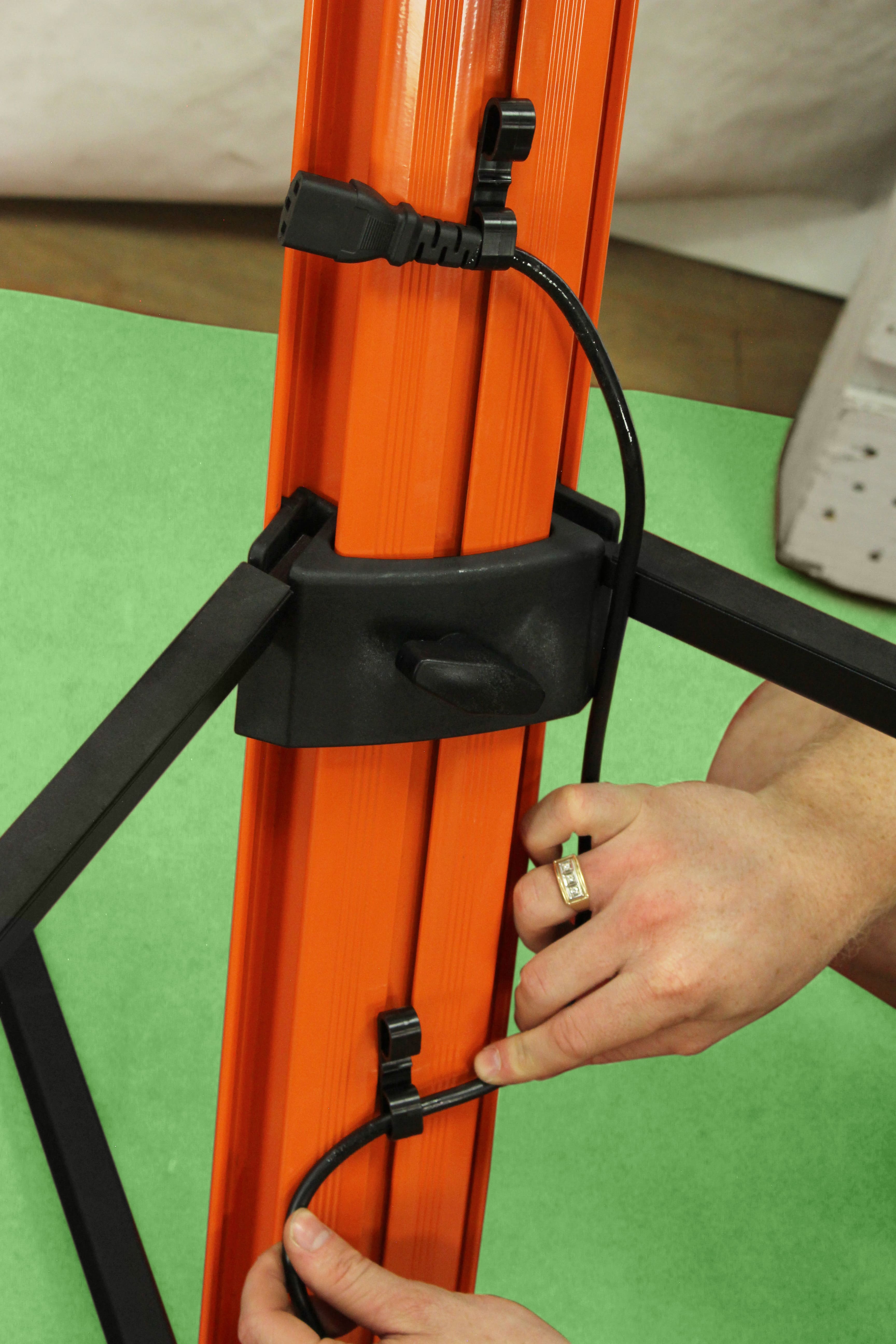 FAT TOAD 2-Tier Column Keyboard Stand with Mic Boom Arm - GeekStands.com